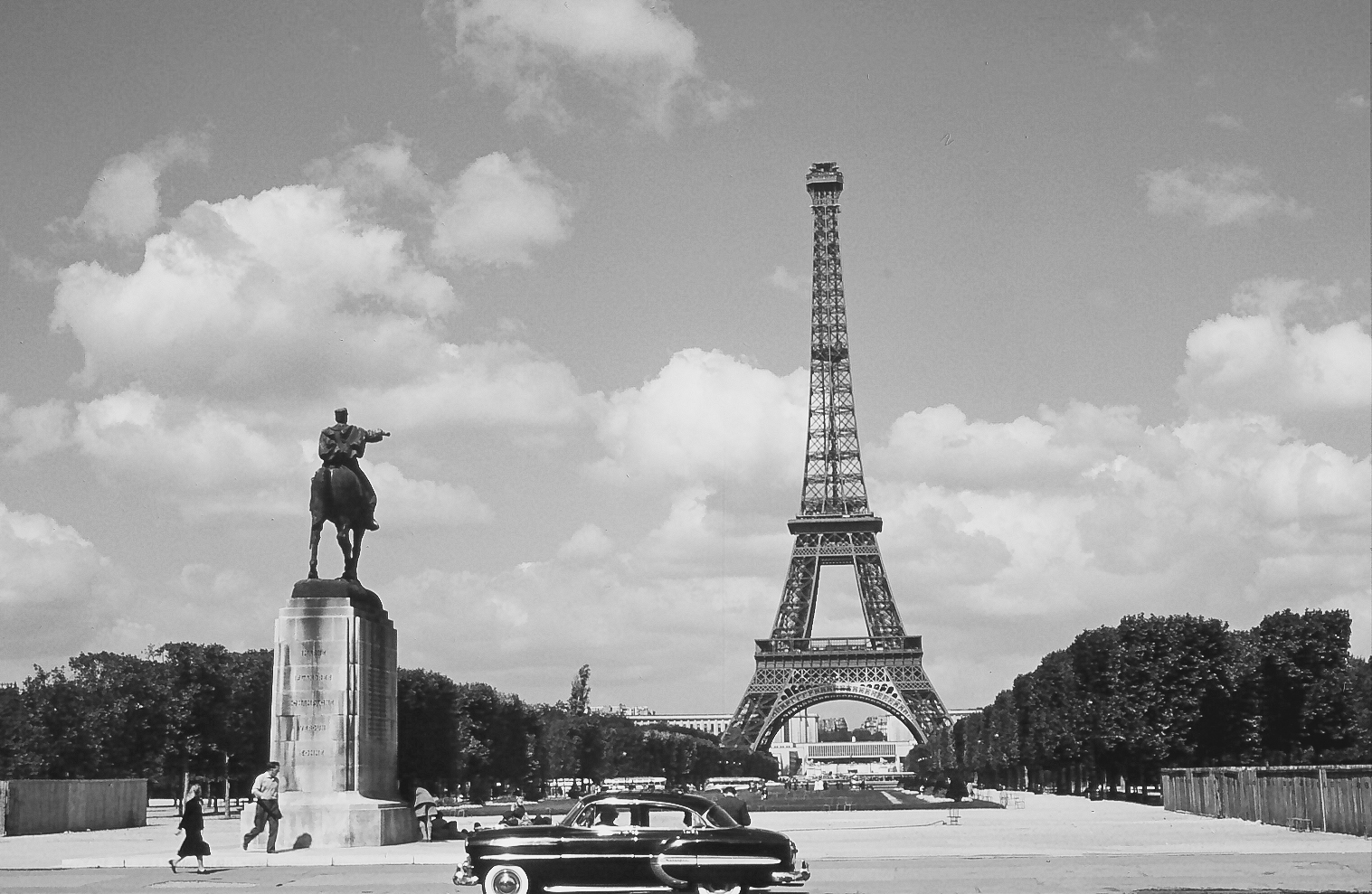 Tìm hiểu sự ra đời của thủ đô Paris